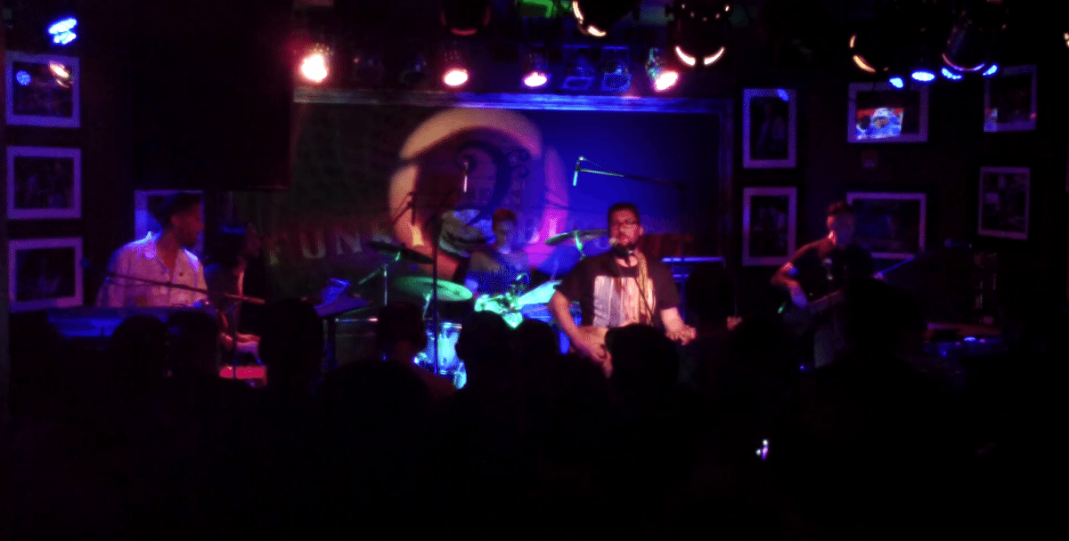 Watch Todd Stoops Jam With The Stratosphere All-Stars (Full Set)