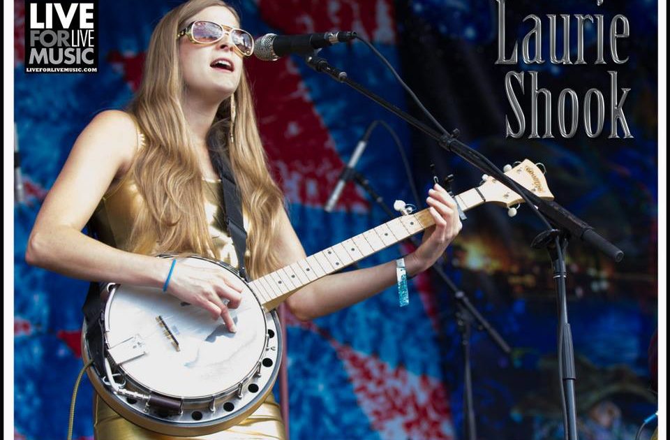 In-Depth With Laurie Shook On All Things Shook Twins