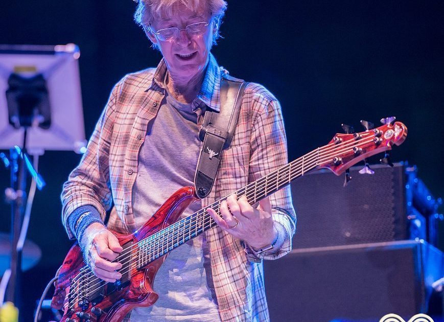Despite Cancer Diagnosis, Phil Lesh Leads Powerful Performance At ...