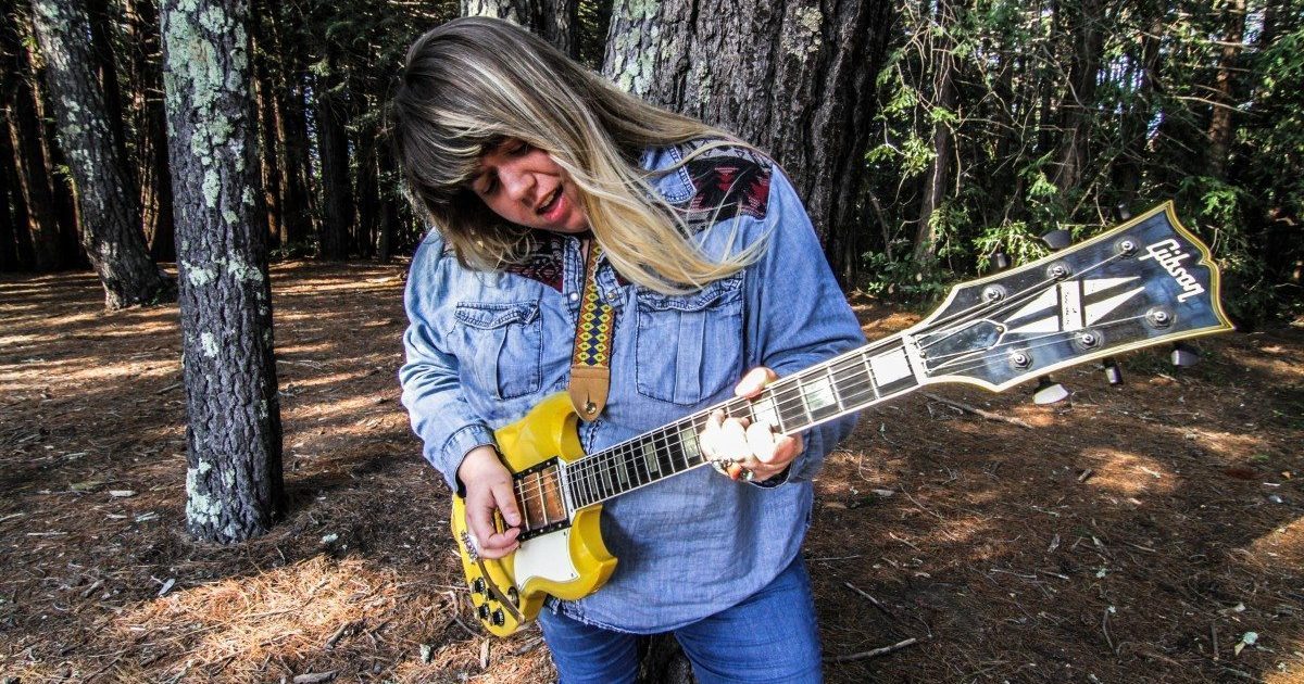 Lucy Arnell Releases Hand-Drawn Psychedelic Video For 'Dr. Captain'