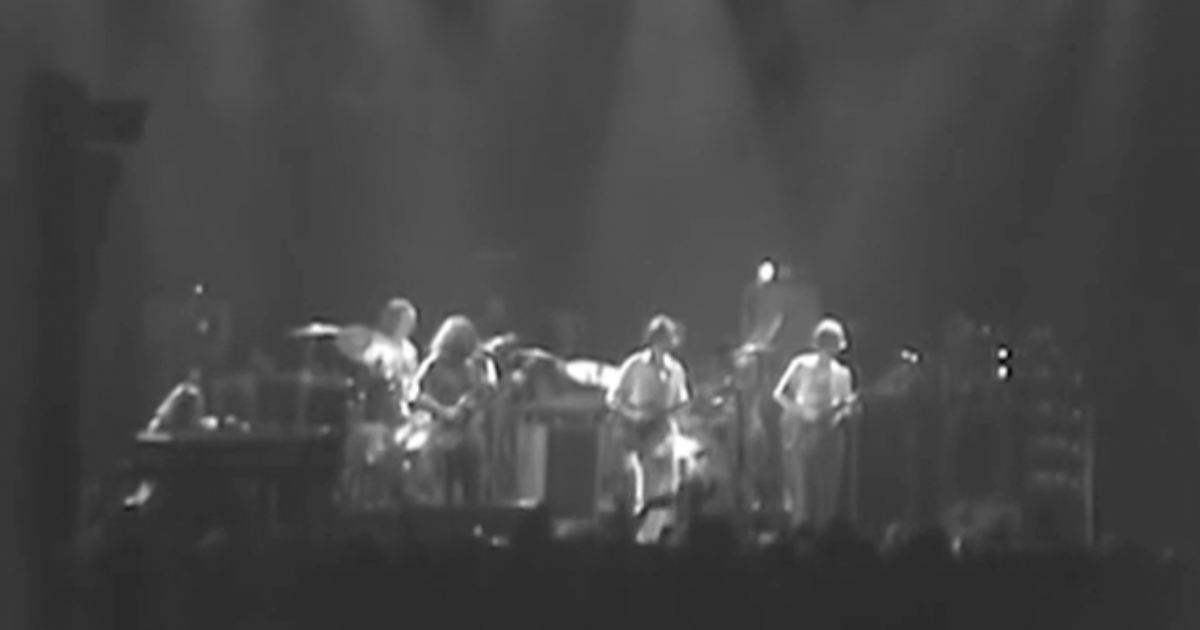 Watch The Grateful Dead Play A Smoking Three Hours Of Mysterious Music ...