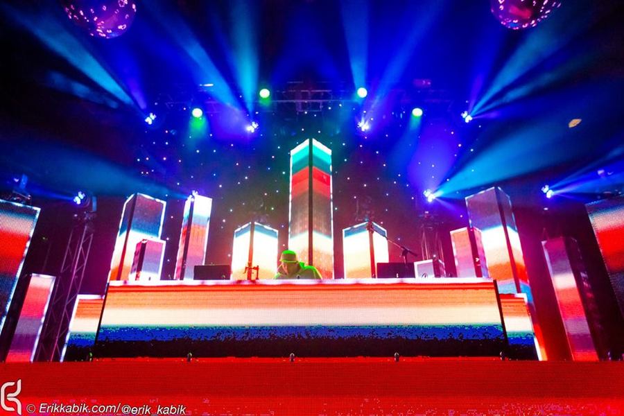 Pretty Lights Shows Off Beautiful 'PL City' Stage Design In Vegas [A ...