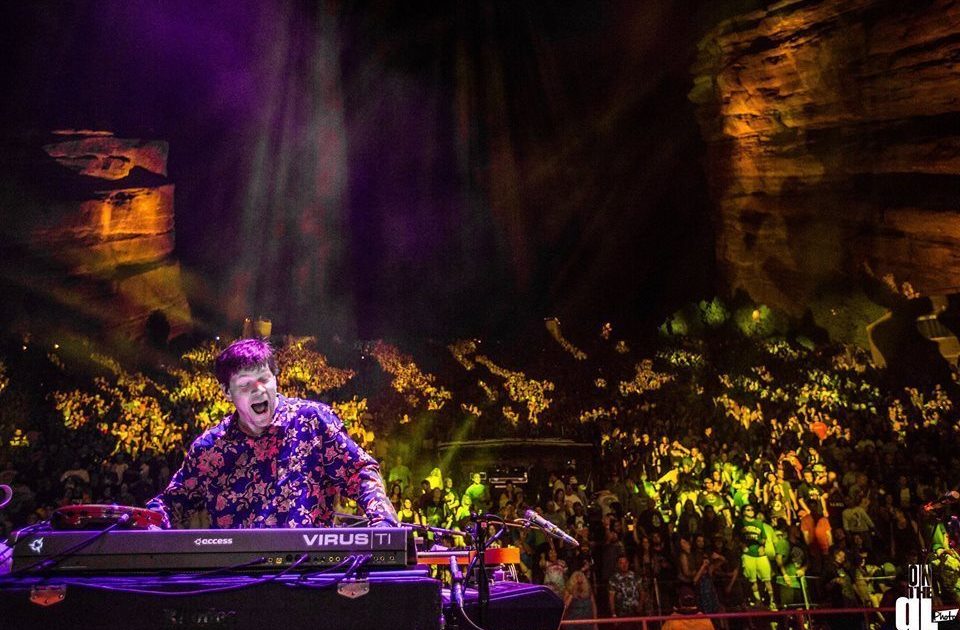 The String Cheese Incident Play Fire Show After Induction Into Red ...