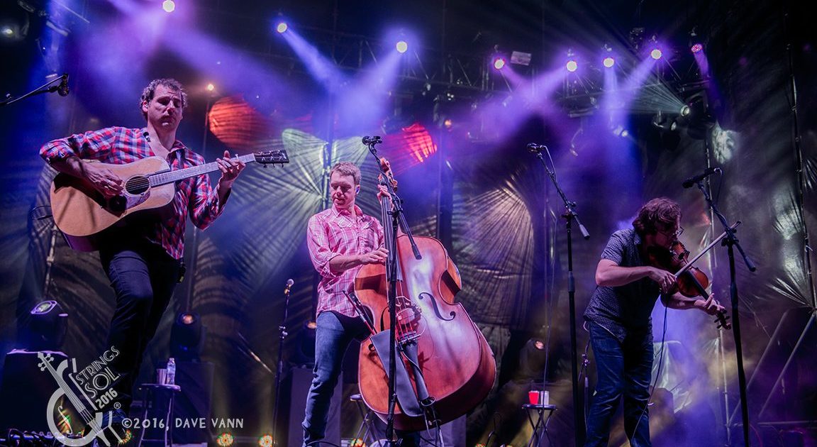 The Infamous Stringdusters Launch New Record Label, Sign Horseshoes ...
