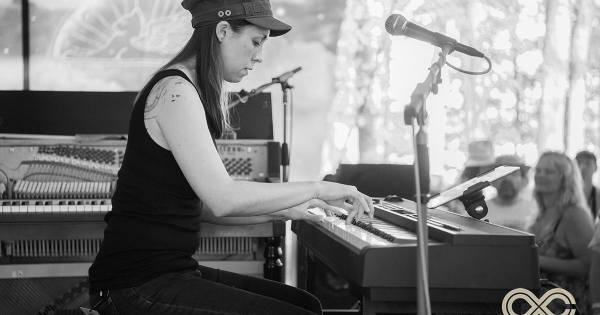 A Rumination On The Beauty Of Holly Bowling's "Mind Music"