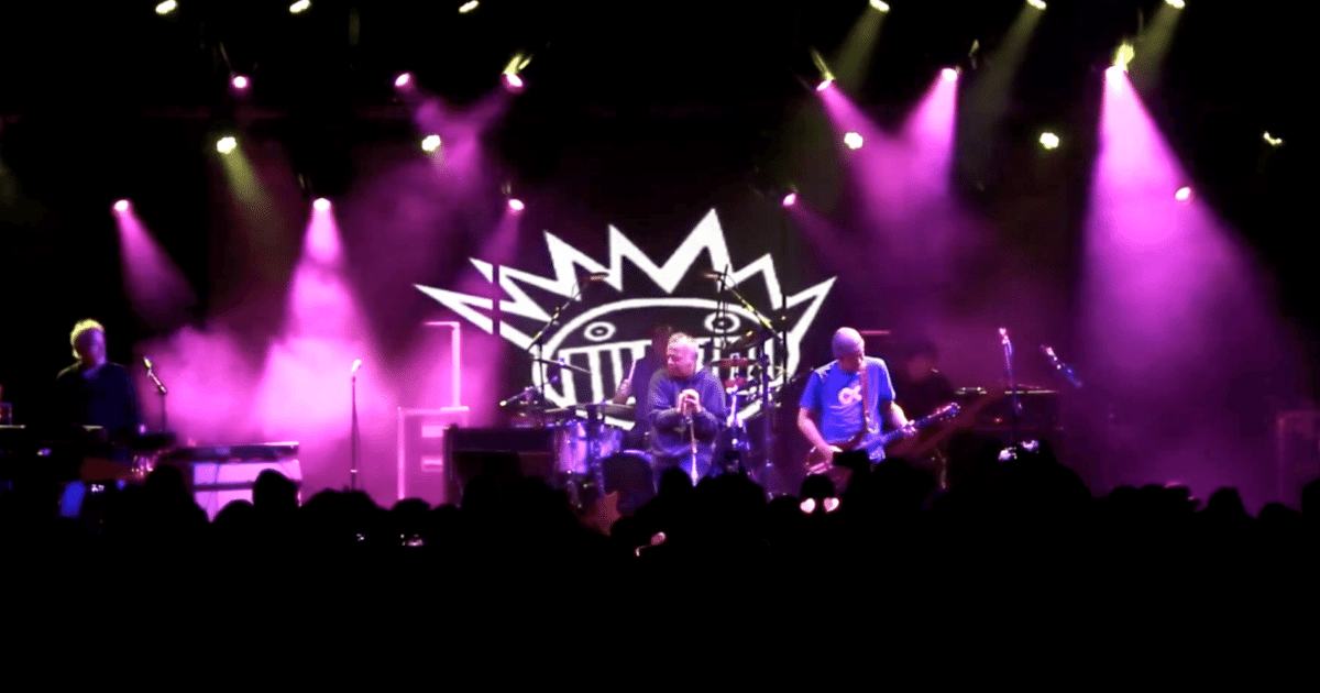 Watch Ween Close Down The Amphitheater Stage At Hulaween