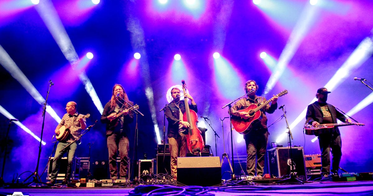 Greensky Bluegrass Shares Anthemic New Track, "Do It Alone", From ...