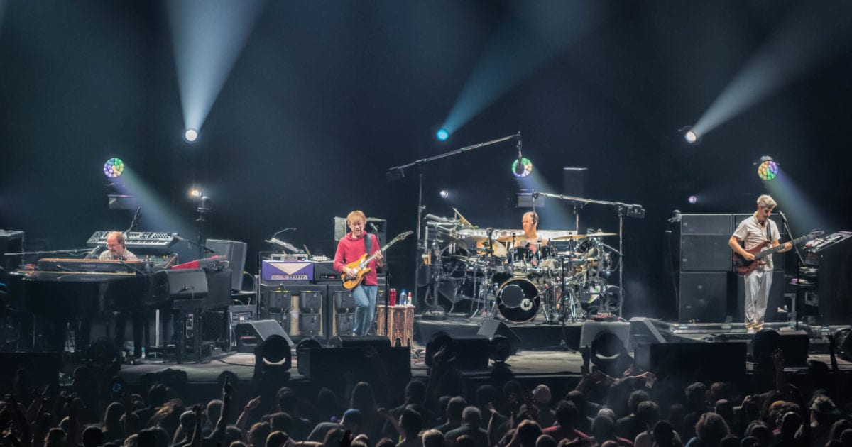 Phish Closes Out Fall Tour With A Stellar Saturday Night [Photos]