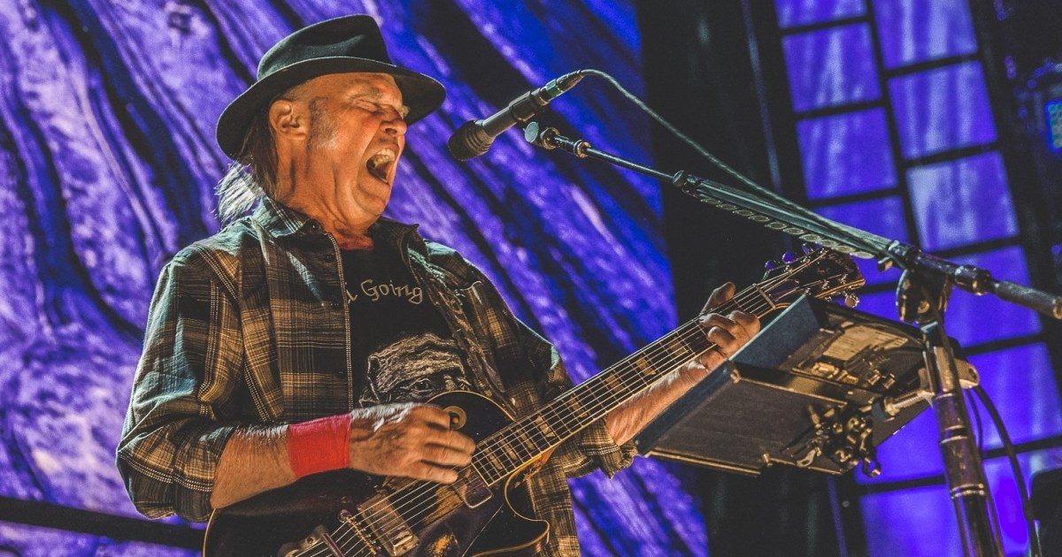 Neil Young Shares Previously-Unreleased Version Of "Powderfinger" [Watch]