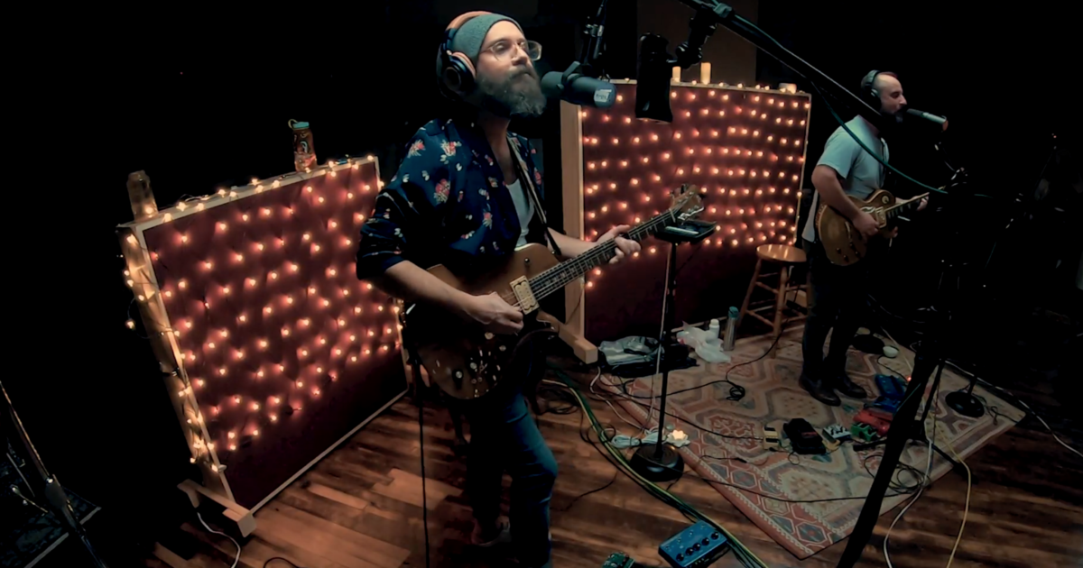 Tom Hamilton Reunites With High School Band For MORE! Livestream [Watch]