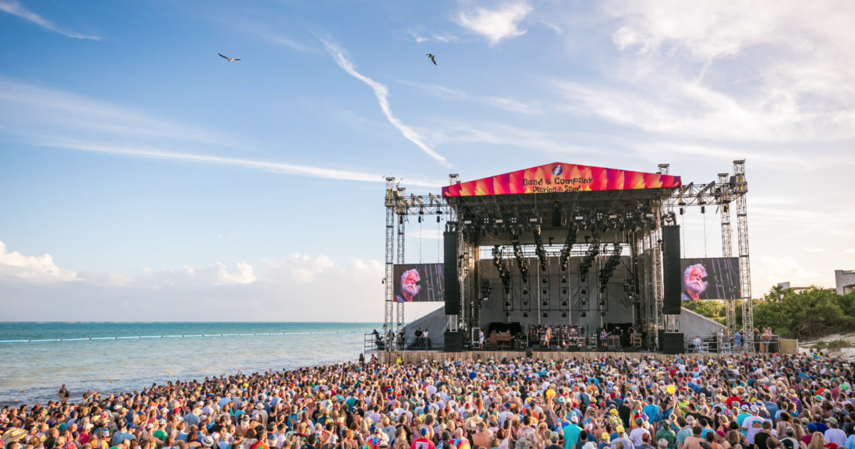 UPDATE: Dead & Company Confirms Second 2022 'Playing In The Sand' Event ...