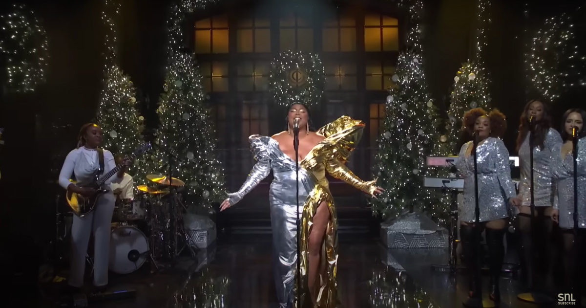 Lizzo Covers Stevie Wonder On 'Saturday Night Live' [Video]