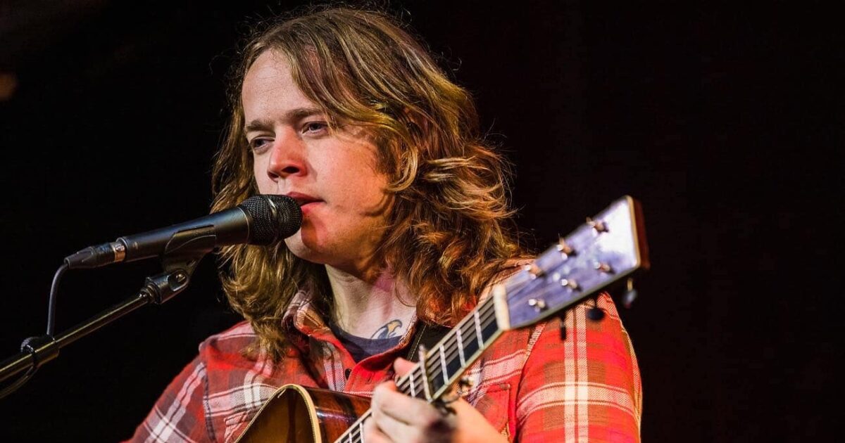 Billy Strings Honors Blaze Foley At His Gravesite On Valentine's Day ...