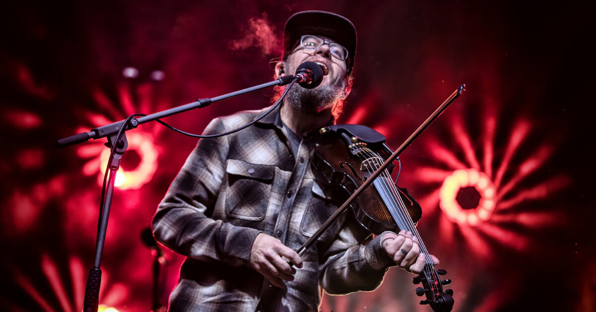 The Infamous Stringdusters Cover The Dead, Daft Punk, ZZ Top, More At ...