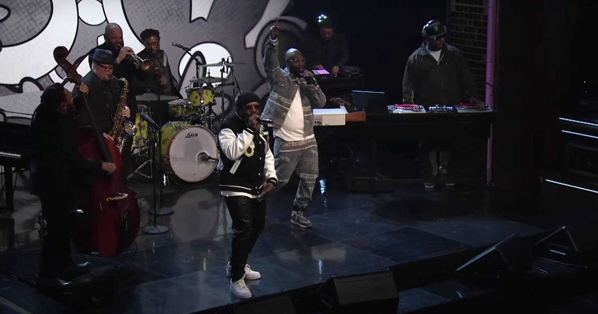 De La Soul & The Roots Perform Stunning "Stakes Is High" For Trugoy The ...