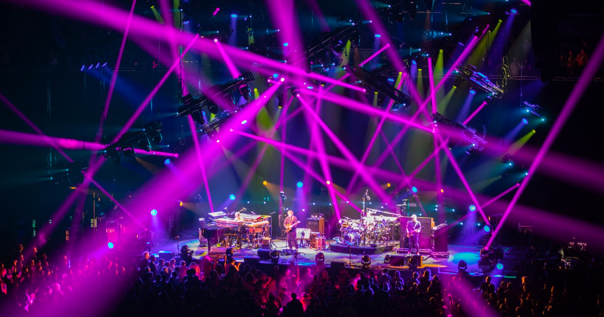 Phish Honors Jimi Hendrix At Seattle Finale With Fiery "Izabella ...
