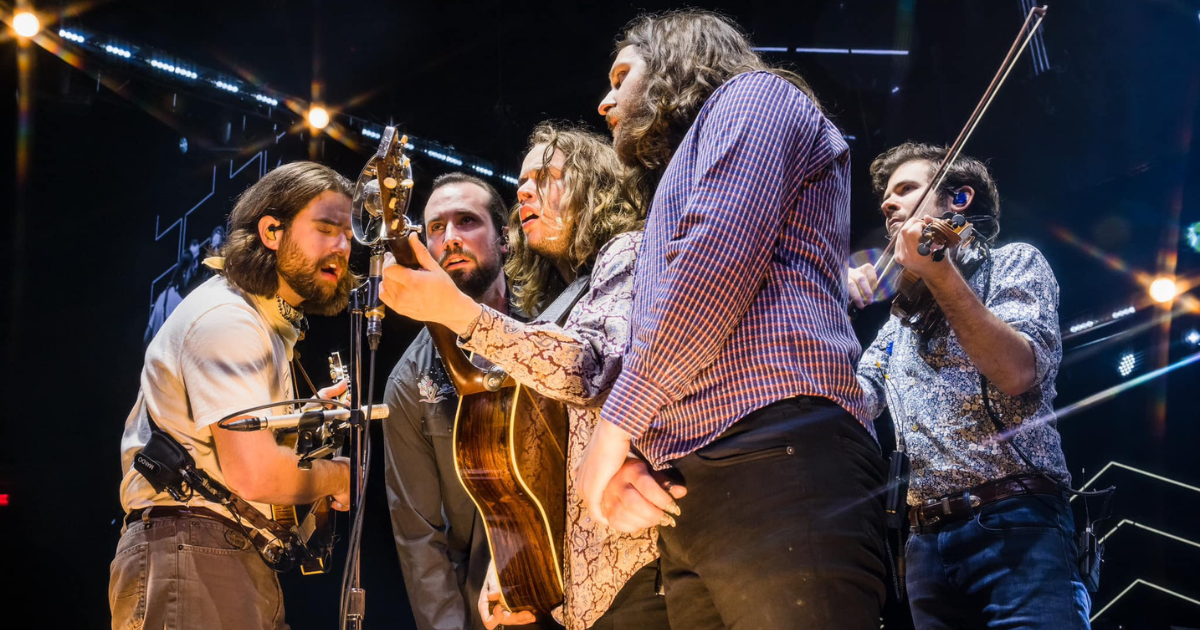Billy Strings Honors Austin Songwriters At Moody Center Debut [Photos/Videos]
