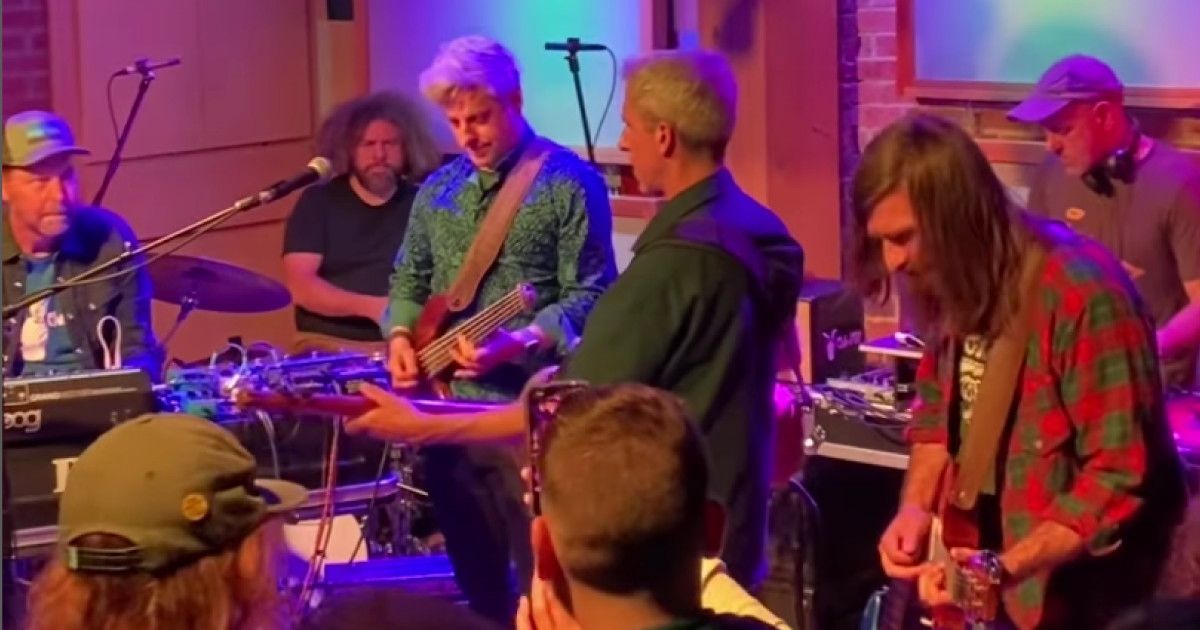 Club d'Elf Welcomes Phish's Mike Gordon, Members Of Dopapod In Burlington [Watch/Listen]