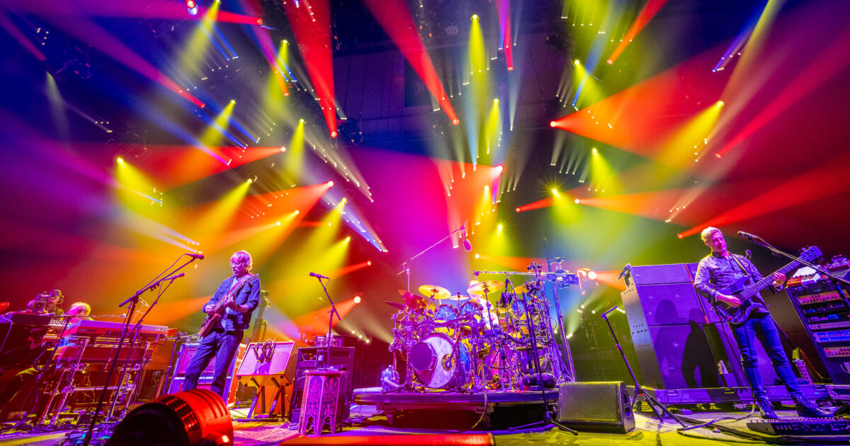 Phish Delivers Egg-ceptional Sendoff To Dayton With Huge "Ruby Waves ...