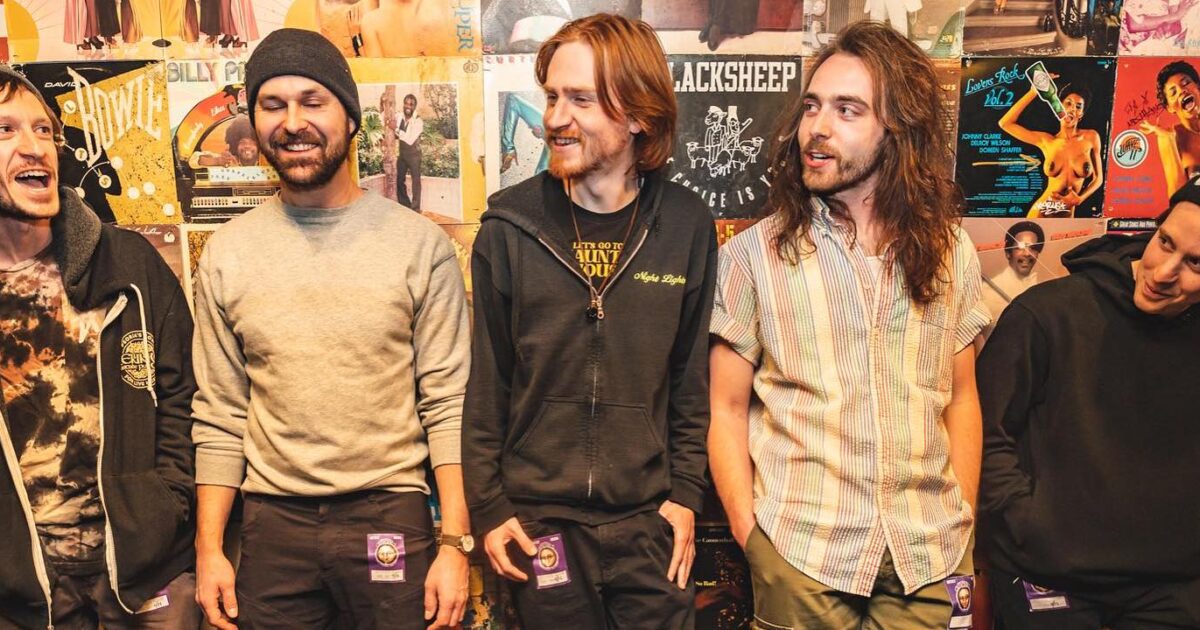 Squeaky Feet Previews Debut Album With Mark Lettieri Collab, "Tunnel ...