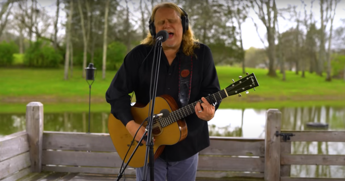 Warren Haynes, Ivan Neville, More Play "Soulshine" From Around The ...