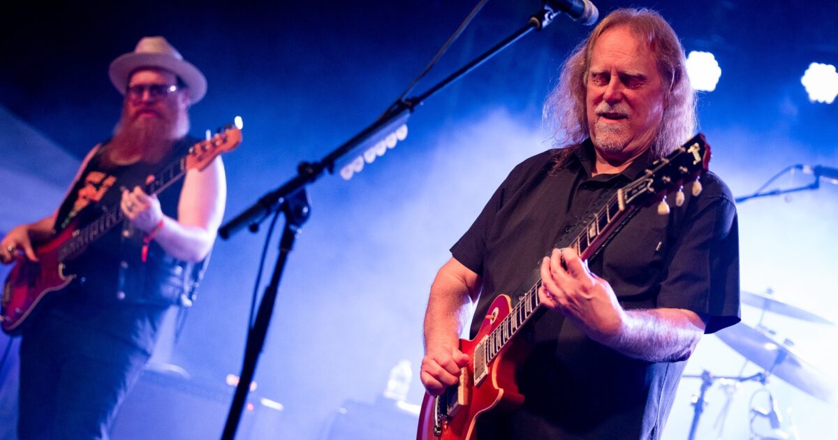 Watch Gov't Mule Give "Iron Man" Some Reggae Flavor In Jamaica [Video]