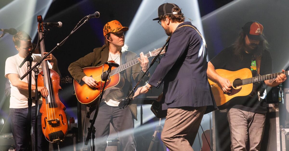 Courage For The Ryman: Billy Strings, Sam Bush, Daniel Donato Join Greensky Bluegrass In ...