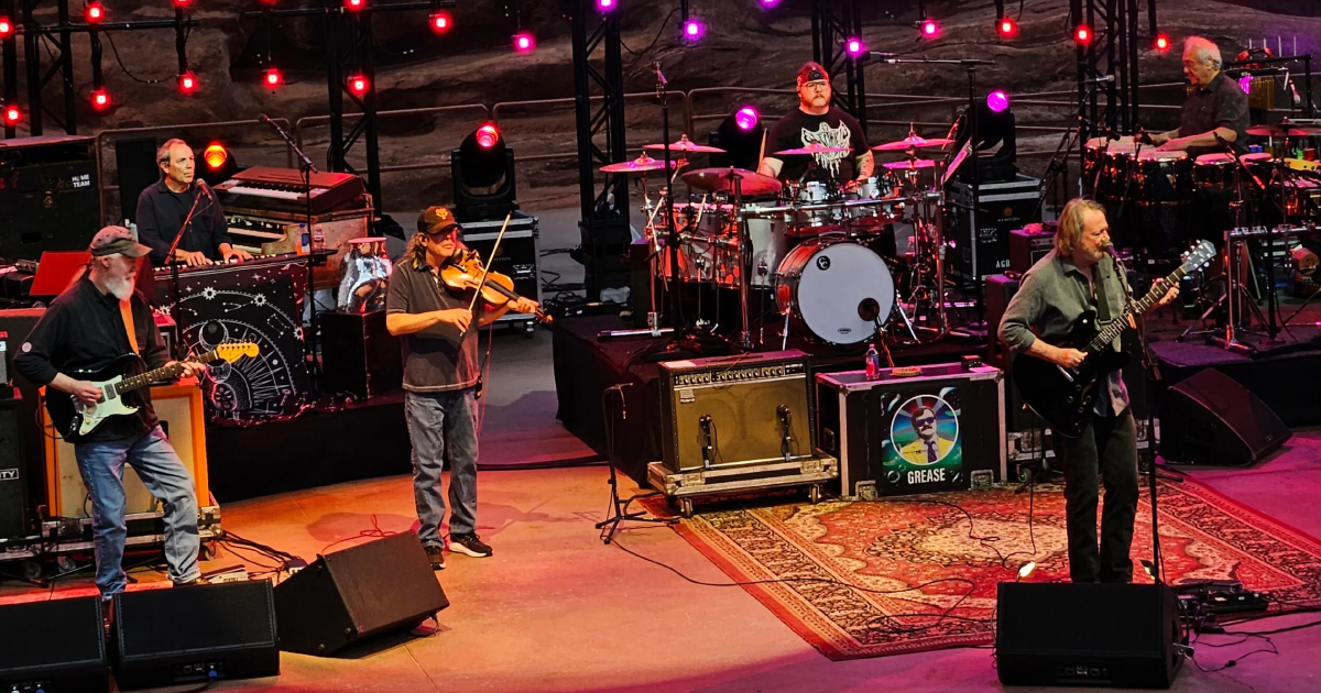 Widespread Panic Welcomes Jason Crosby During Saturday Night Special At ...