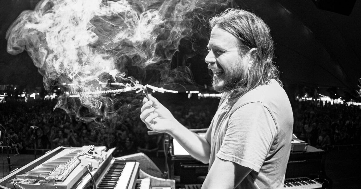 Joe Russo's Almost Dead Honors The Band With "The Weight" In Boston ...