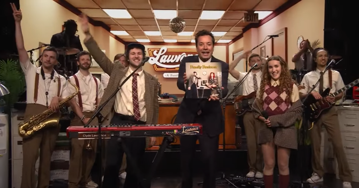 Questlove Sits In With Lawrence For "Whatcha Want" On 'The Tonight Show ...