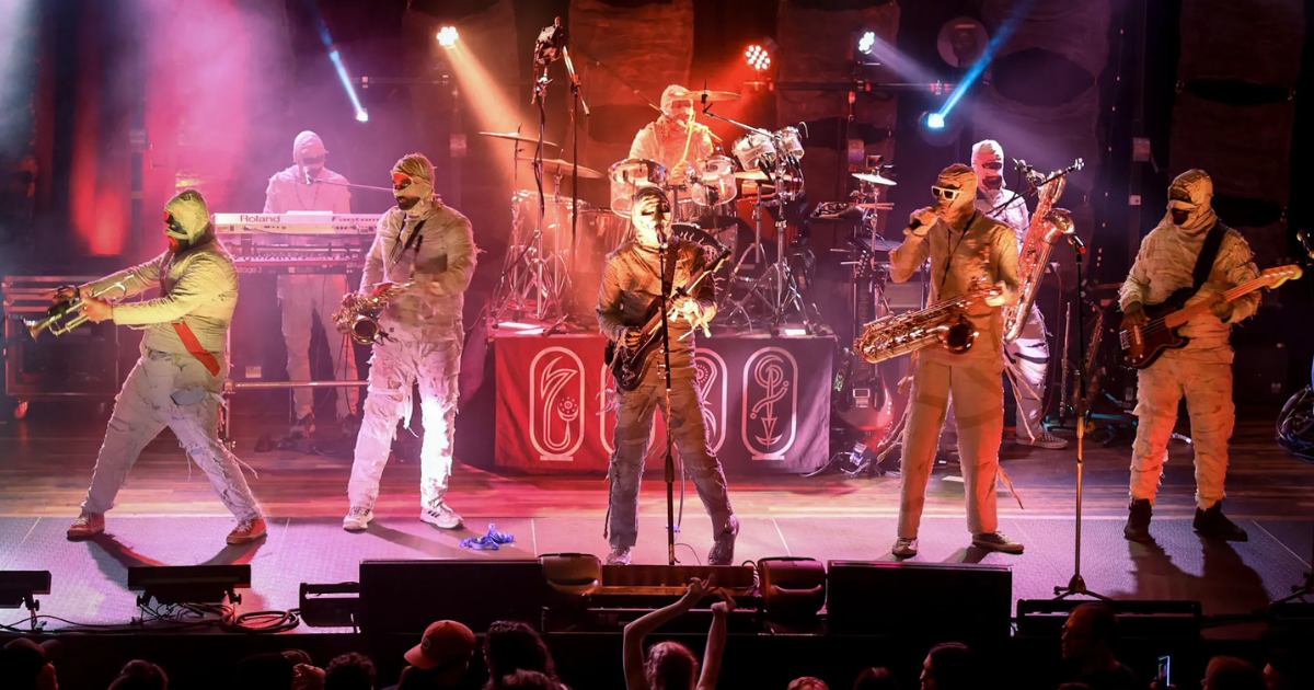Here Come The Mummies Let Their Freak Flag Fly In The Midwest [Photos ...