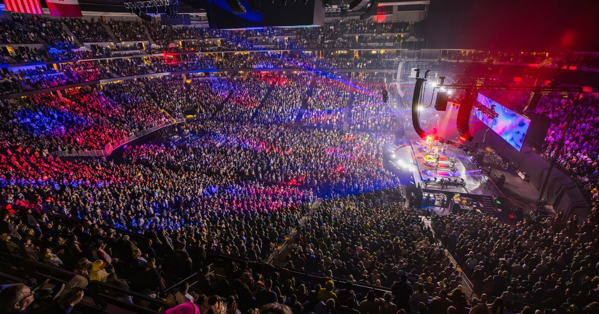 Billy Strings Breaks Own Record For Biggest Indoor Concert To Date For ...