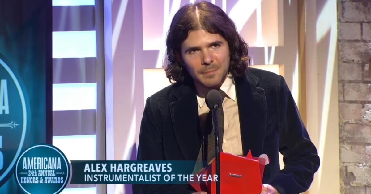 Billy Strings Fiddler Alex Hargreaves Wins Instrumentalist Of The Year At Americana Awards [Video]